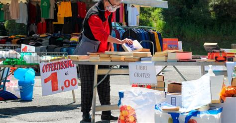La Librera Feliz Que Regala Libros En Pequeños Mercados De Roma Infobae