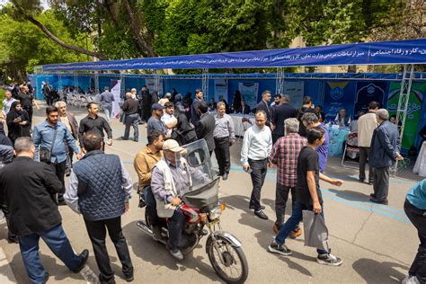 برگزاری میز خدمت وزارت تعاون، کار و رفاه اجتماعی و سازمان تأمین اجتماعی