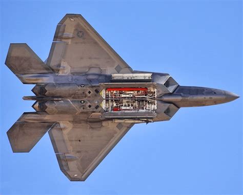 Inside The F 22 Raptors Weapons Bay 3000x2400 Rmilitaryporn