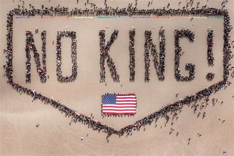 Protesters Formed A Living Sign No King In San Francisco Video All