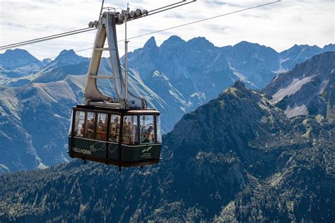 Mit Der Seilbahn Auf Den Berggipfel Foto And Bild Natur Landschaft