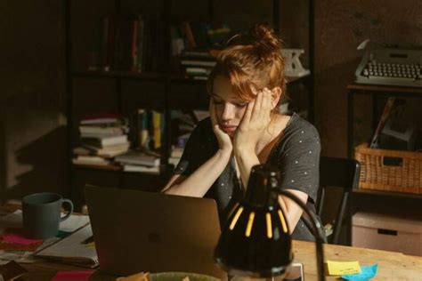 Netflix In Yeni Dizisi Valeria Sex And The City Nin G N M Z Spanyol