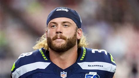 Seahawks Bring Back A Player Who Clearly Never Wanted To Leave Yahoo