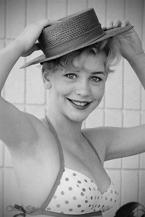 1950s Pinup By Chuck Staley 1950s Pinup Famous Photos Pin Up