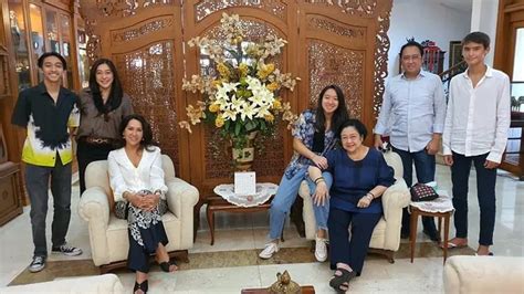 A Glimpse Of Megawati Soekarnoputris House A Gathering Place For