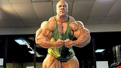 Phil Heath Shares 3 Tips For Growing The Chest With Cable Crossovers Tikkay Khan