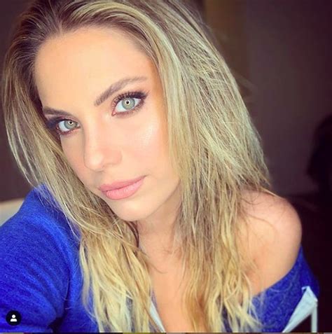 Eda Eceden Makyajsız Paylaşım Yasak Elmanın Yıldızı Eda Ecenin Makyajsız Hali Büyüledi