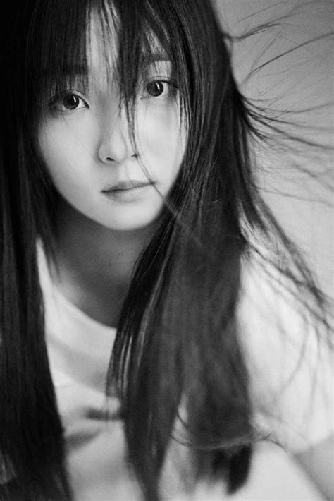 马凡丁氛围感写真释出 酷飒少女尽显反转魅力 360娱乐，你开心就好