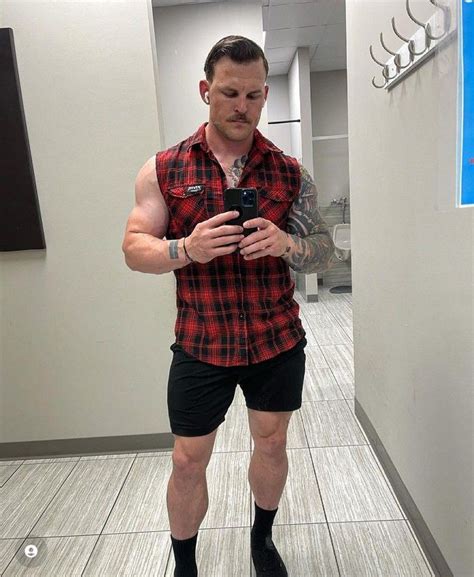 Pin By Lois Moore On Josh Porter Hot Army Deni Denials Jennifer Aniston Videos