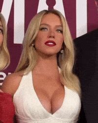 Blonde Bimbo S Find And Share On Giphy