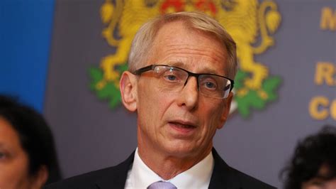 Премиерът Денков ще отговаря на въпроси от граждани Nova