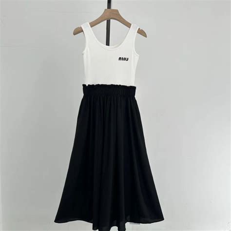 Сарафан Женский Miu Miu белый черный в складку Повседневный Без рукавов Полиэфирное волокно