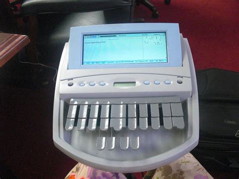 How Does A Court Stenographer Machine Work