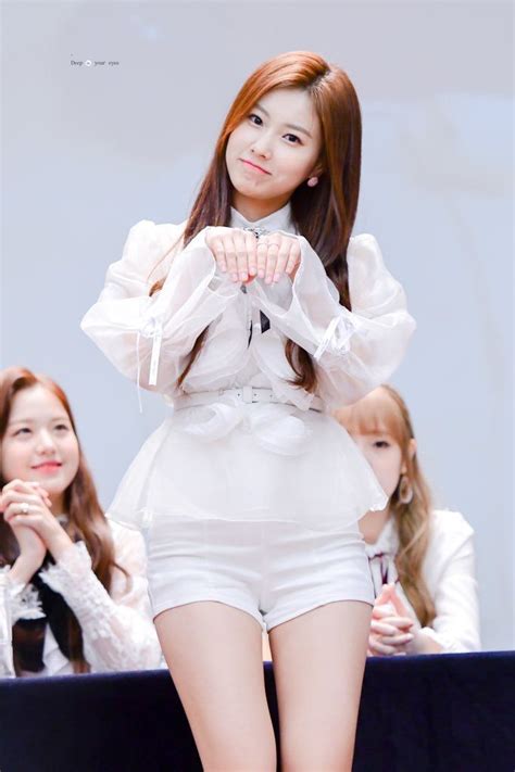 Épinglé Par 𝐋𝐔𝐂𝐈𝐀🏹 Sur ꒰ ੈ♡˳ Kang Hyewon