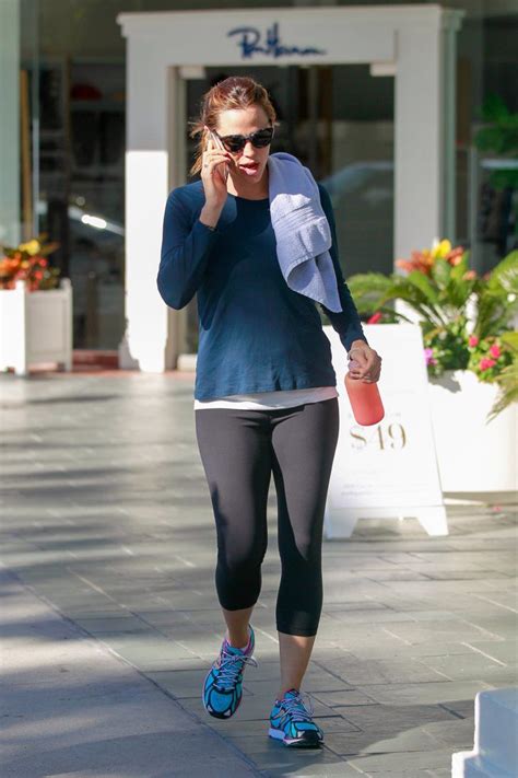 Jennifer Garner Looks Flawless After A Weekday Workout