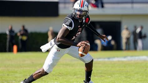 Jackson State Qb Shedeur Sanders Wins 2021 Fcs Jerry Rice Award