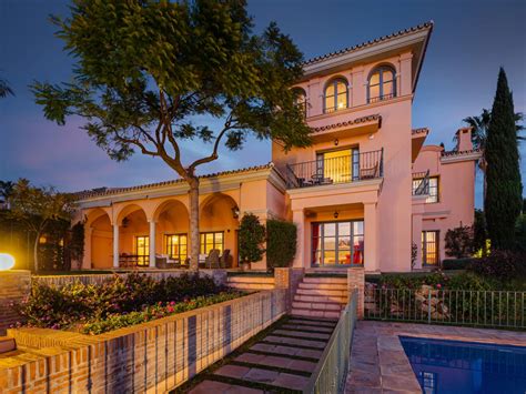 Superbe Villa De Luxe De Style MÉditerranÉen À Los Flamingos Benahavis