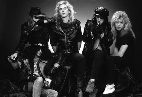 Miembros De Guns And Roses Il Y A 30 Ans Lémeute Du Stade Olympique