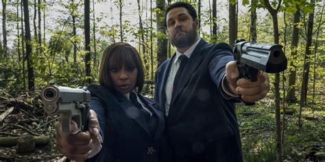 Umbrella Academy 10 Things You Didnt Know About Hazel And Cha Cha