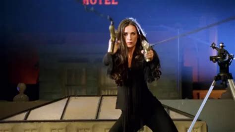 La Garde Robe De Charlies Angels Plein Gaz Madison Lee Demi Moore