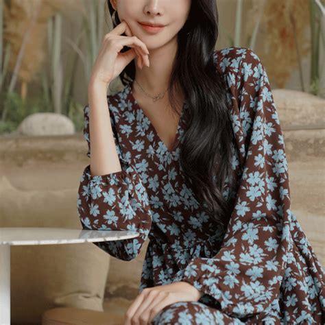 클릭앤퍼니 슬리에 플라워원피스