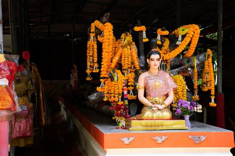 วัดดอนขนาก นครปฐม ชวนสายมูไหว้พระนอน ขอพรพญานาค 9 ตระกูล