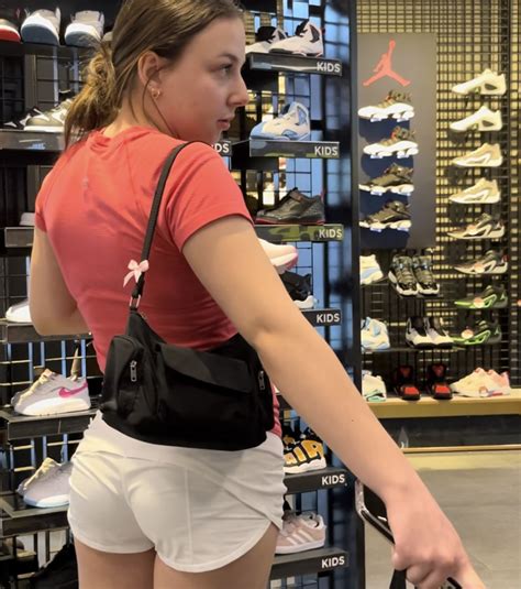 Petite White Girl Wtight Bod In Tiny Lulu Shorts Short Shorts