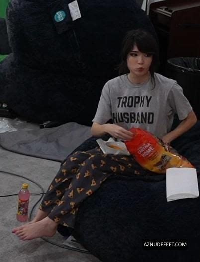 Emily Schunk Feet Aznudefeet