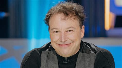 François Chénier Fait Une Déclaration Surprenante Sur Sa Vie Amoureuse Comédie Geek