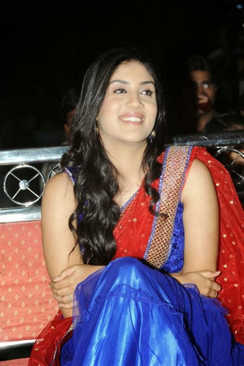 Actress Images Wallpapers Stills Dhanya Balakrishna In Saree Hot Boobs Of Dhanya