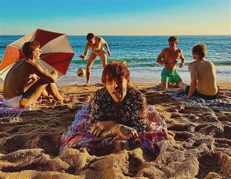 Whities Sort Le Clip Redhot Ce Que Pensent Les Hommes