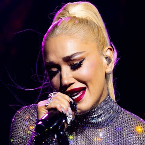 Gwen Stefani Wows In Bustle Mini Dress And Fishnets Hello