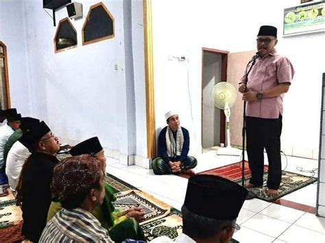 Bupati Limi Mokodompit Hadiri Safari Ramadhan Di Masjid Al Mukhlisin