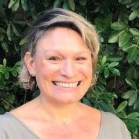Nathalie Besson Coordinatrice Commerciale Communication