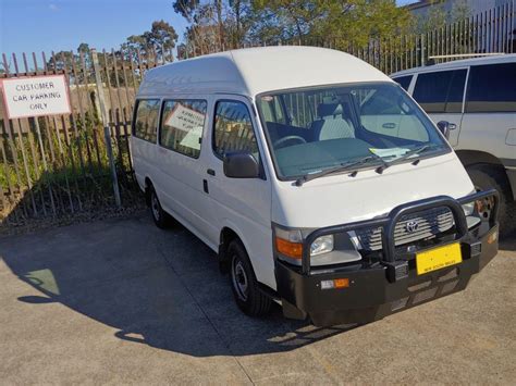 Suitable For Toyota Hiace And Commuter Bull Bar 9 1998 2 2005