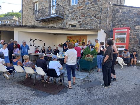 Vie Publique Village De Borée