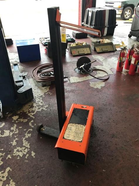 Syntech Head Light Alignment Machine Taylor Auction And Realty Inc