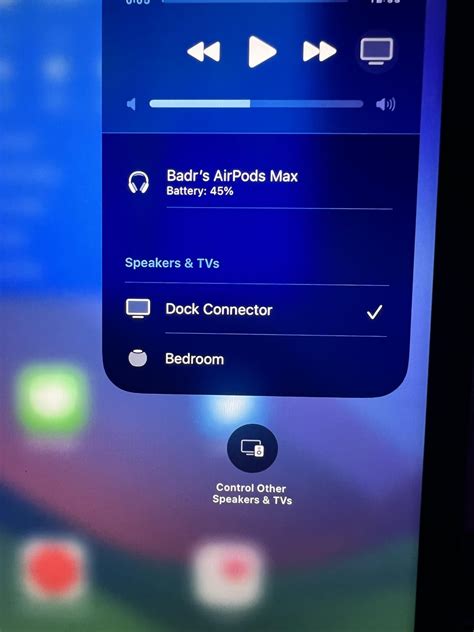 Is There Any Way To Make The Sound Go Automatically Into The Headphones
