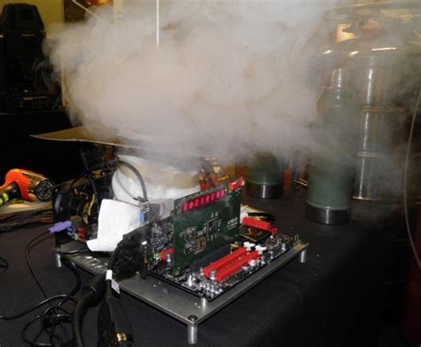 Amd Presenta La Cpu Più Veloce Al Mondo Raggiunti Gli 8429 Ghz