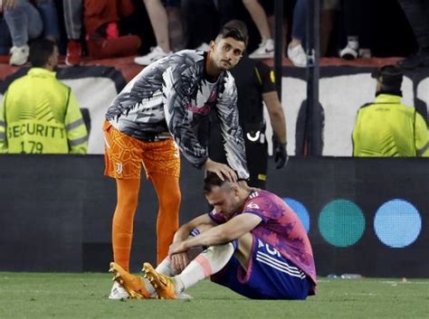 Juventus Nestapa Gagal Raih Gelar 2 Musim Beruntun Dan Terancam Absen