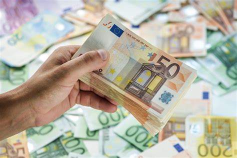 Ποιος διάσημος έδωσε 37000 ευρώ για φιλοδώρημα σε μαγαζί στη Μύκονο Policenet Of Greece
