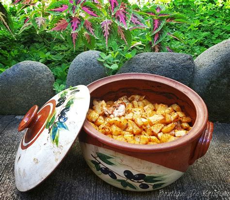 Ароматно пилешко с картофи в гювеч Bulgarian Recipes Bulgaria Food