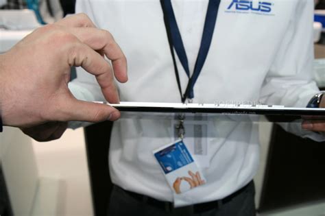 Cebit 2009 Asus Showcases Its Eee Keyboard Pc Softpedia