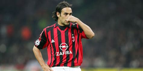 10 Best Defenders In Football History