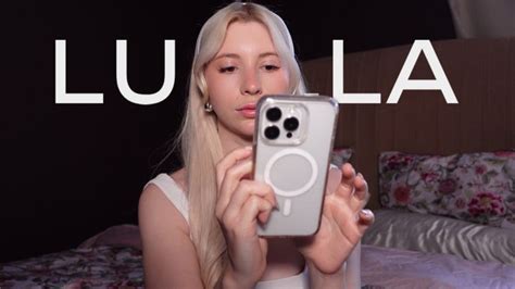 You Watch As I Doom Scroll On My Phone FinDom Ignored HeavenlyLuella Clips4sale