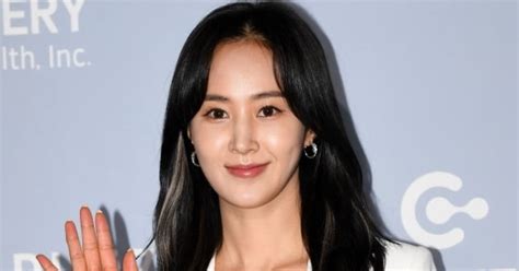 [ten 포토] 소녀시대 유리 꽃보다 아름다운 미소