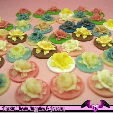 9 Pc Vintage Style Flower Cameos Mix