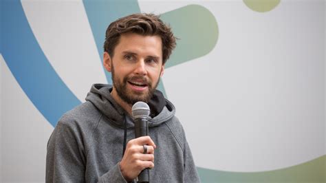 Hinges Justin Mcleod Leaves To Launch Ai Dating Service Mashable