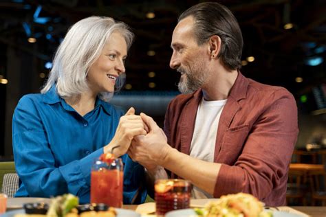 10 Truths About Dating Older Women That Most People Dont Know And Why