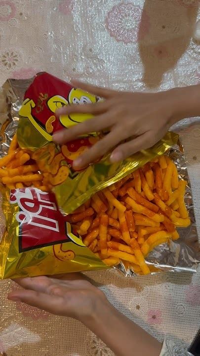 کون دوروک کردن پفک ،پفک با فلفل تند آتیش میزنه Youtube